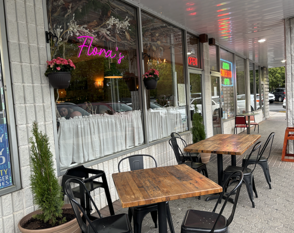 Flora’s Pizza Cafe, Syosset - Destination Accessible